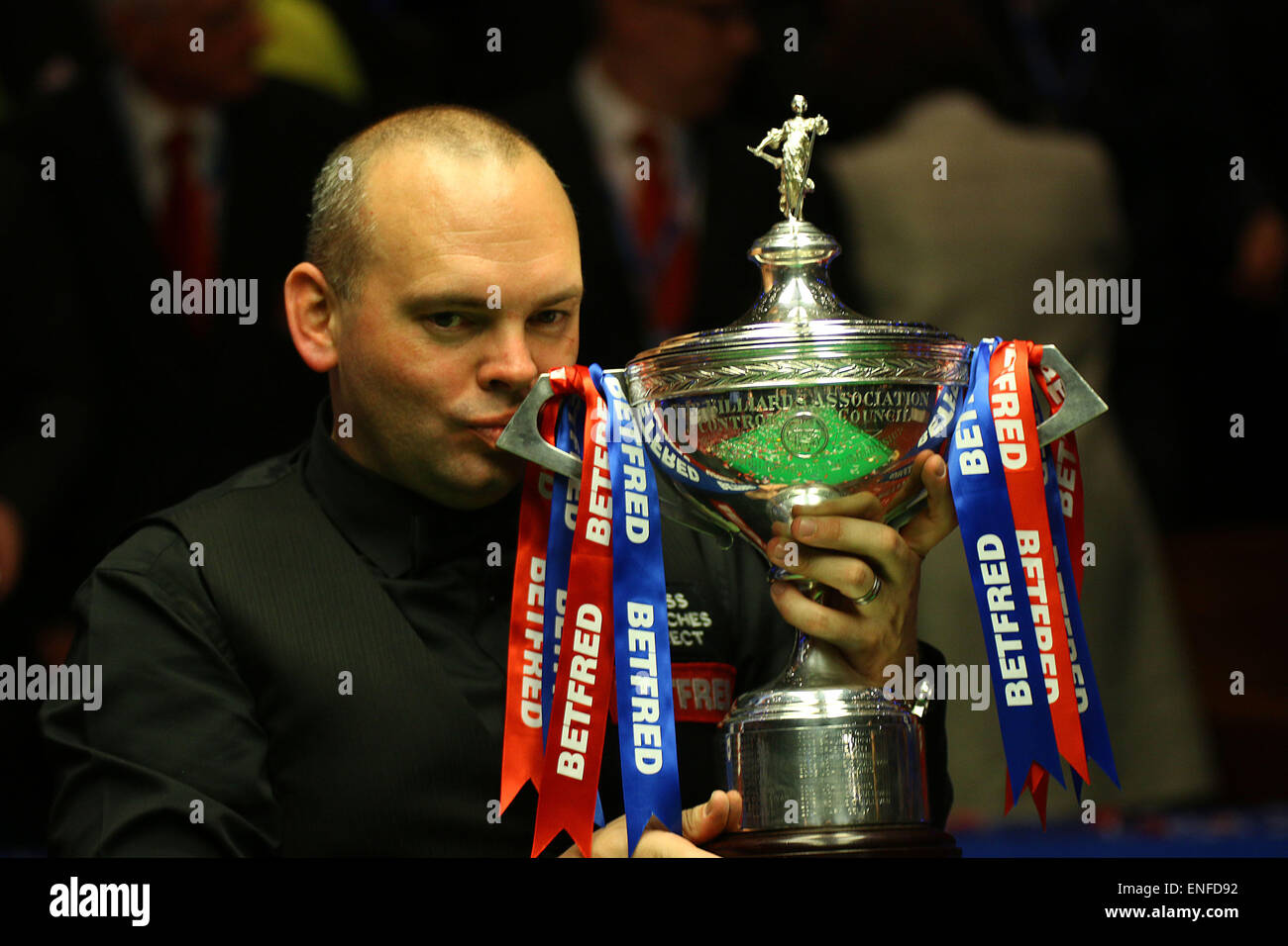 Sheffield, UK. 4th May, 2015. Stuart Bingham celebrates as he produced ...