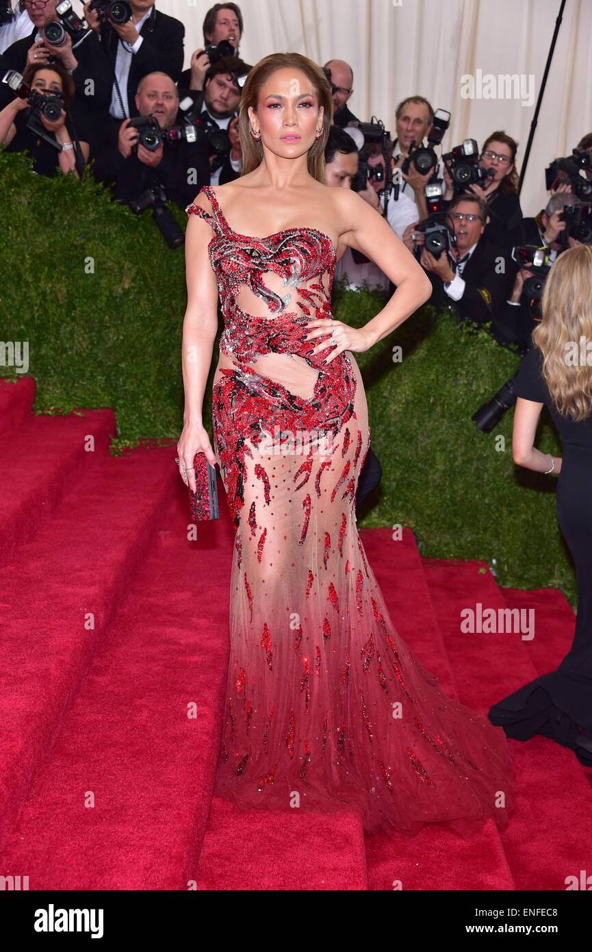 Jennifer lopez 2015 gala hi-res stock photography and images - Alamy