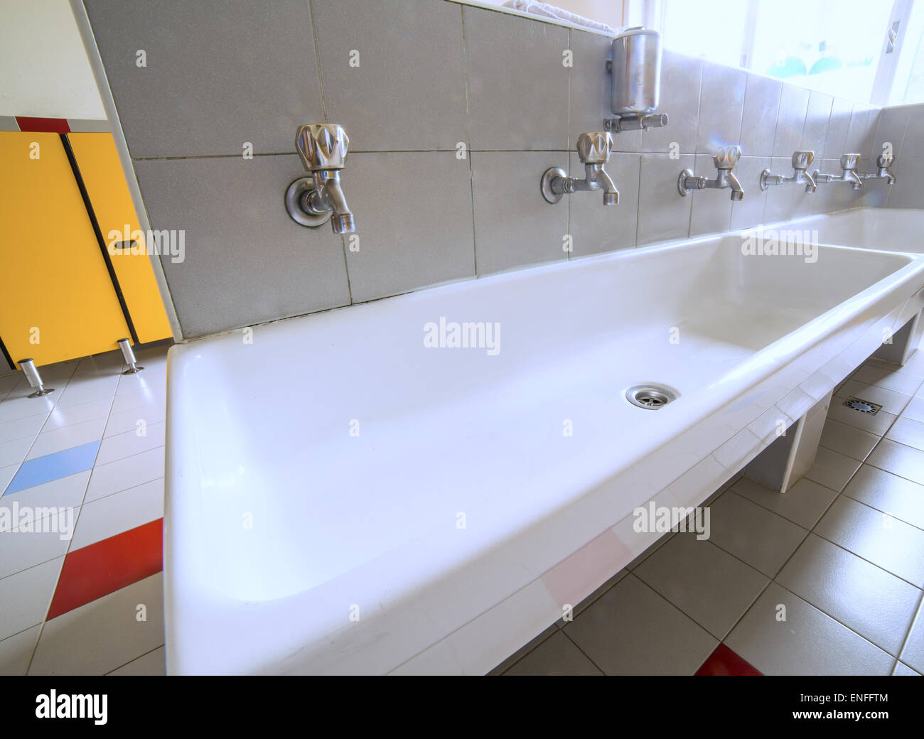 School changing room hi-res stock photography and images - Alamy