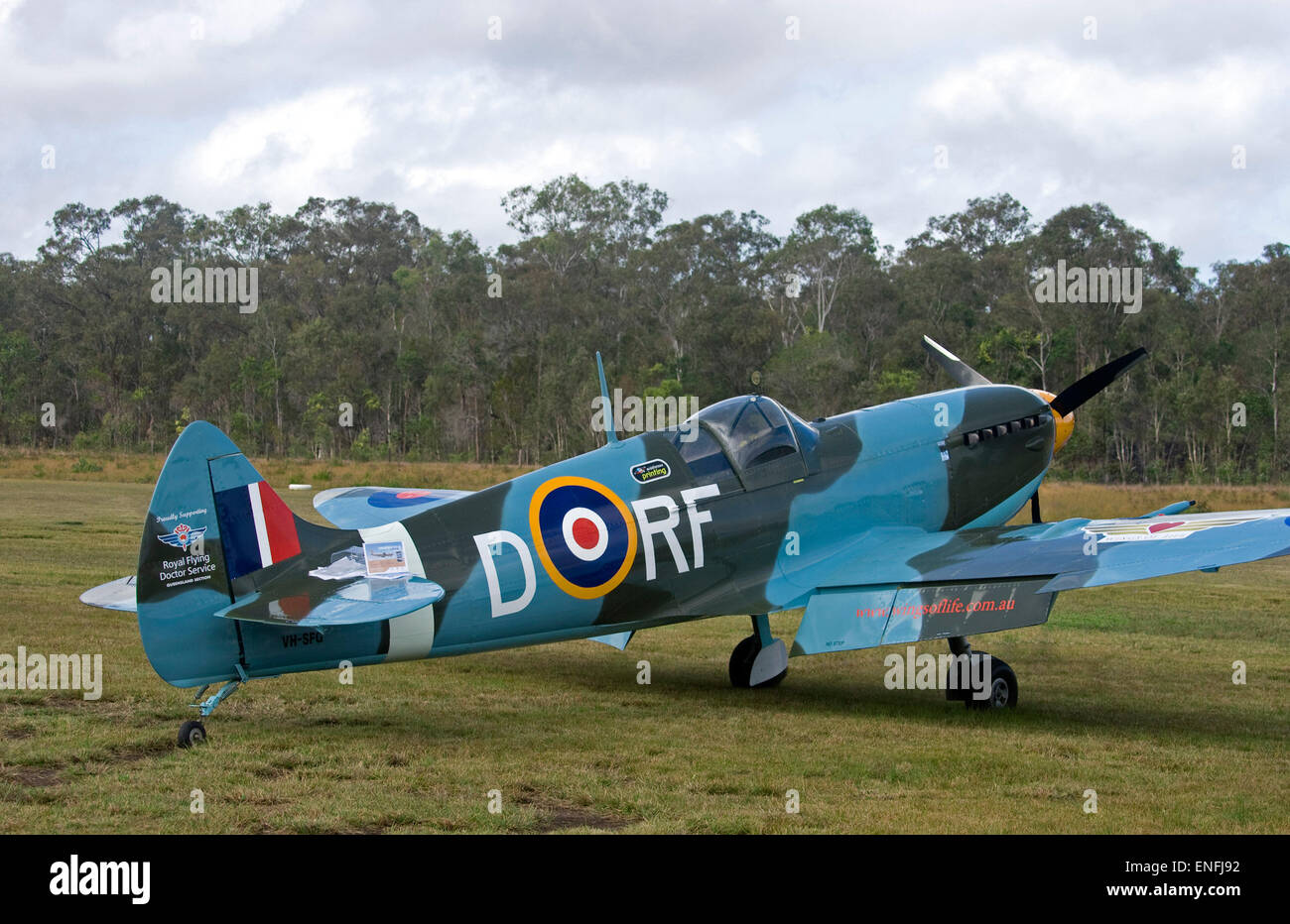 Spitfire plane hi-res stock photography and images - Alamy