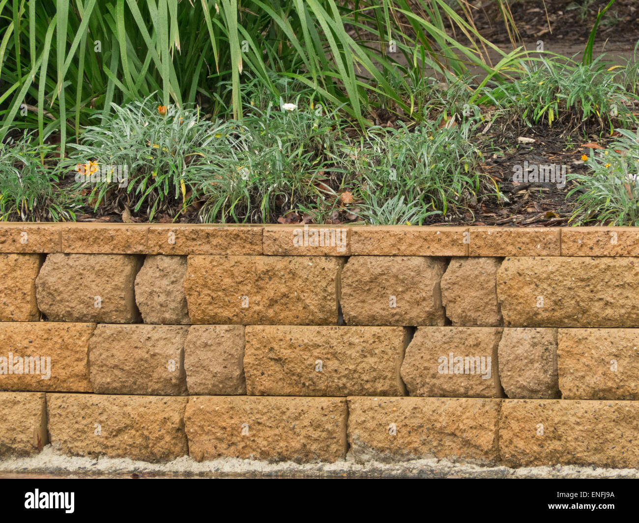 Retaining wall garden hi-res stock photography and images - Alamy