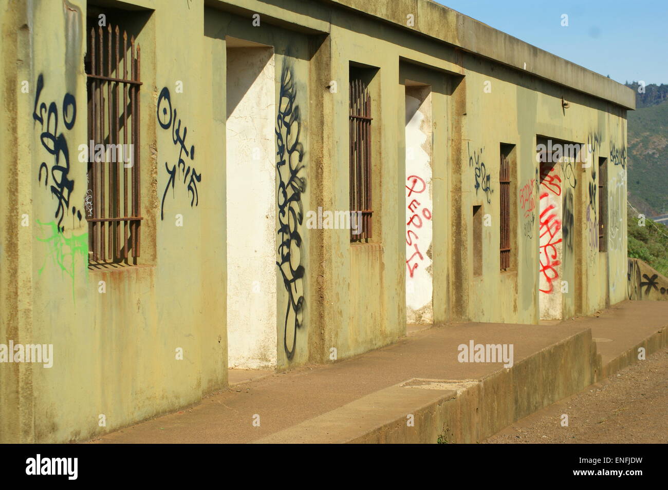 JAIL CELLS & GRAFITTI Stock Photo - Alamy