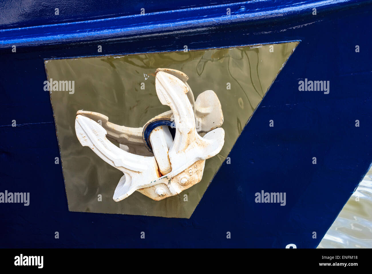 Big old anchor on port hi-res stock photography and images - Alamy