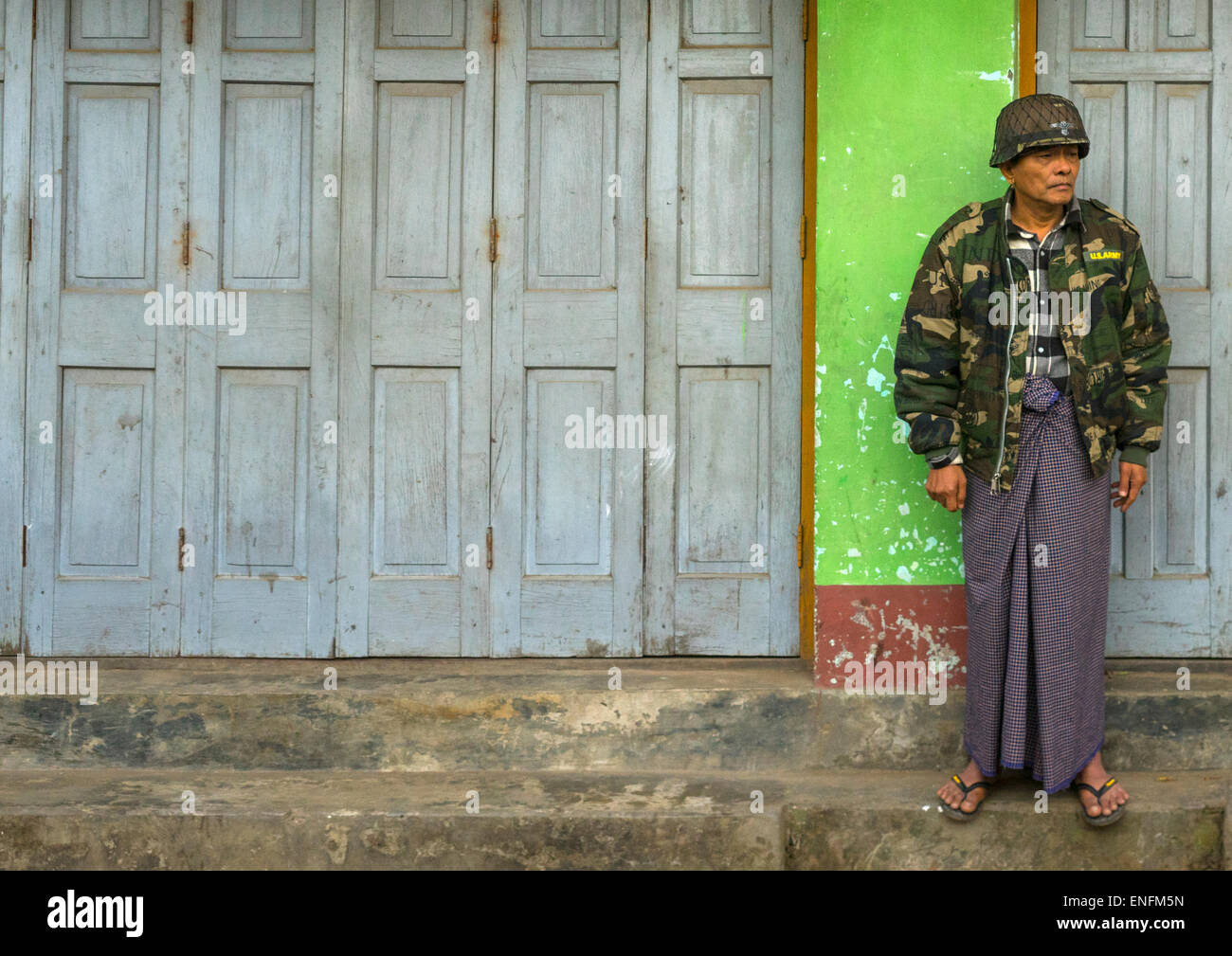 Myanmar (burma) army hi-res stock photography and images - Alamy