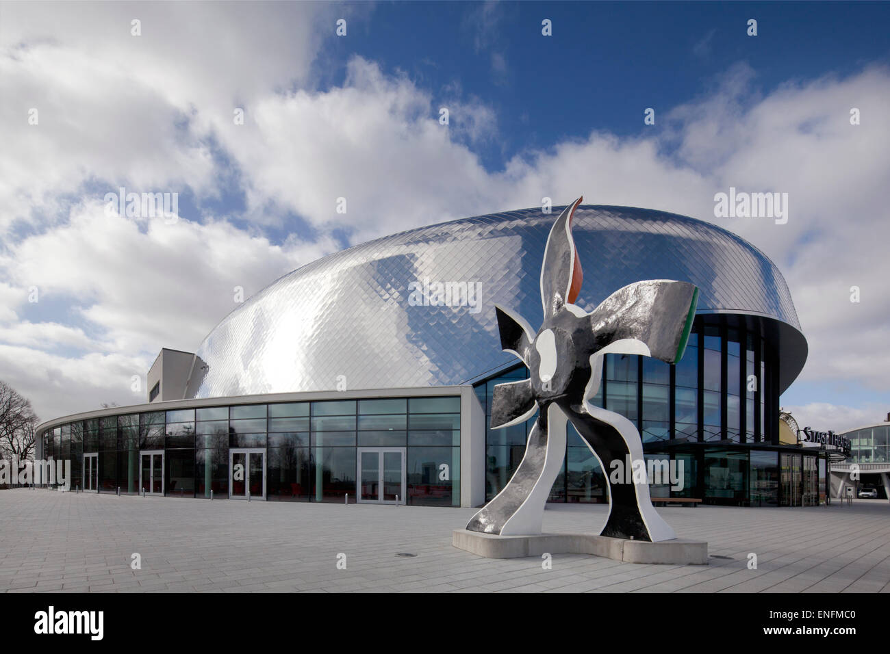 Stage Theater an der Elbe with cloud reflection, Hamburg, Germany Stock ...