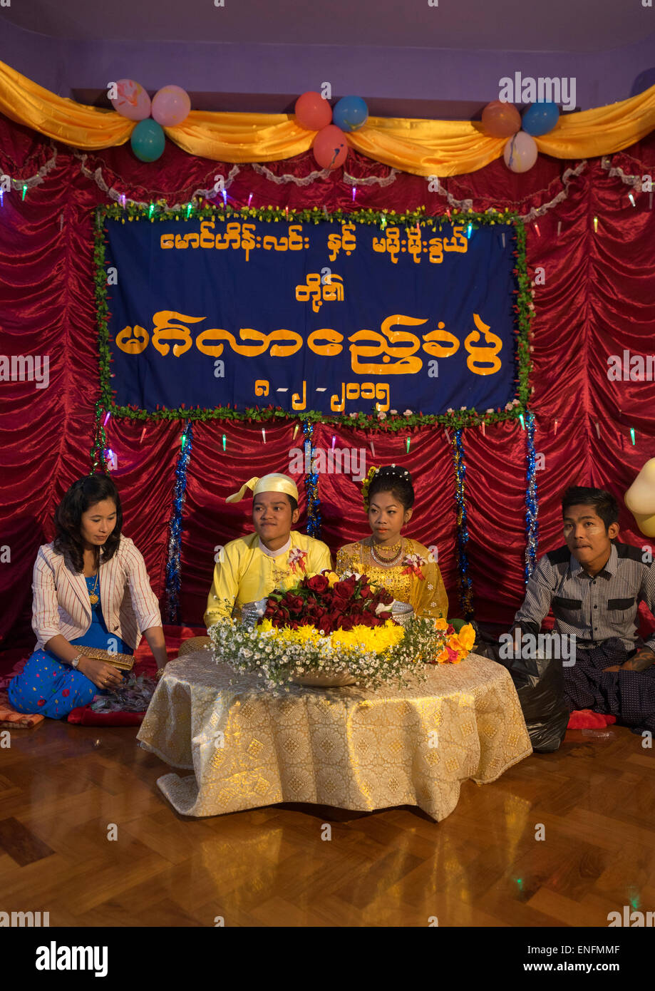 Wedding couple myanmar hi-res stock photography and images - Alamy