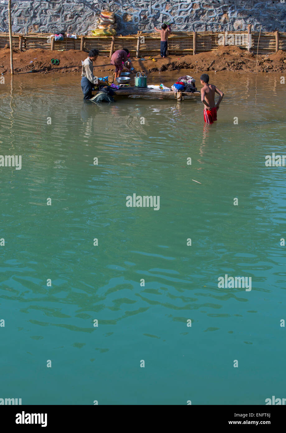 Wasing hi-res stock photography and images - Alamy