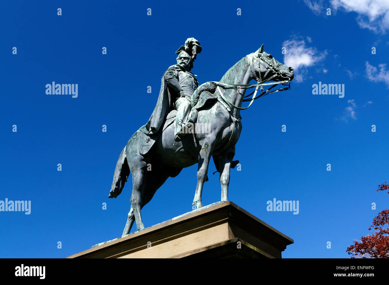 City Hall Cardiff Statue High Resolution Stock Photography and Images ...