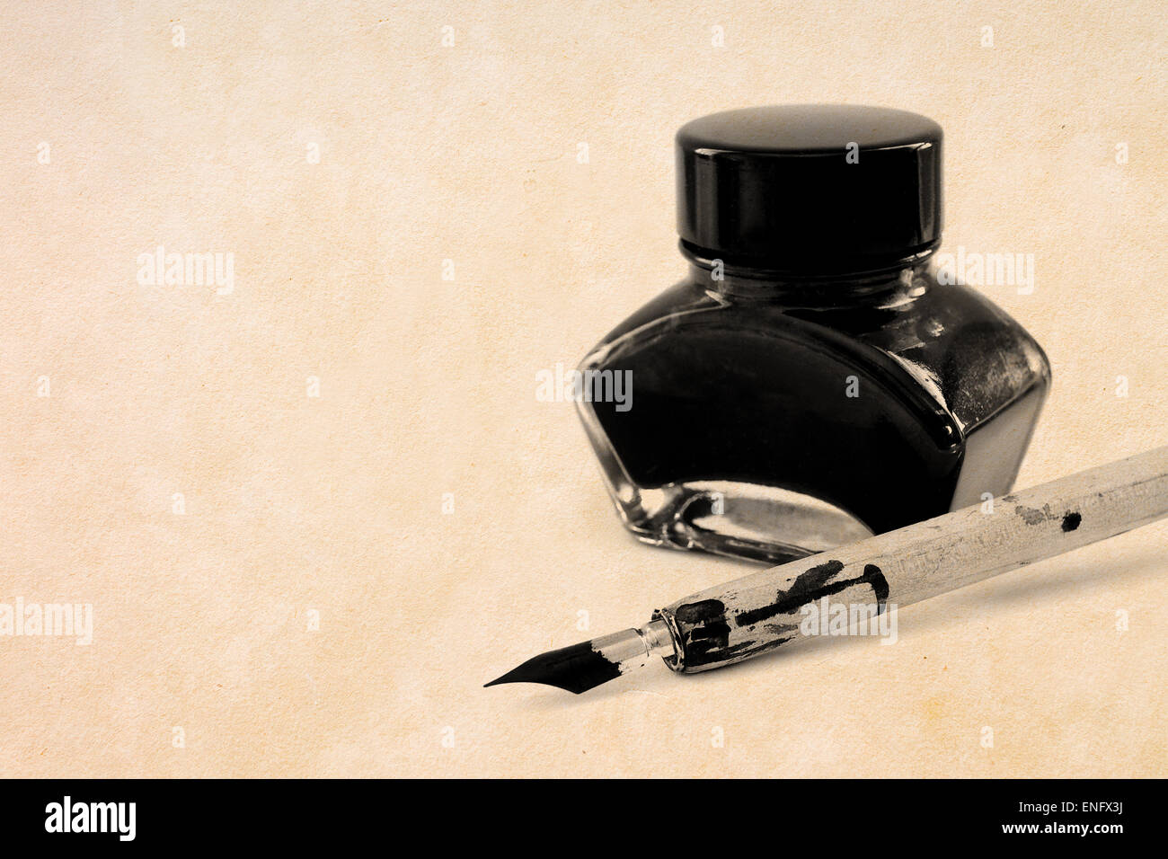 Ink pot gold hi-res stock photography and images - Alamy