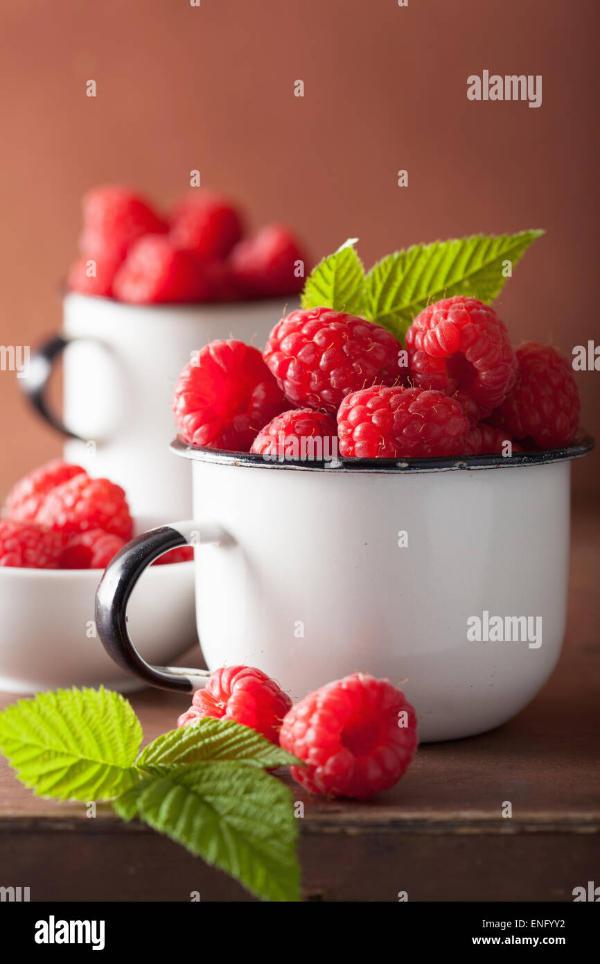 Raspberry cups hi-res stock photography and images - Alamy