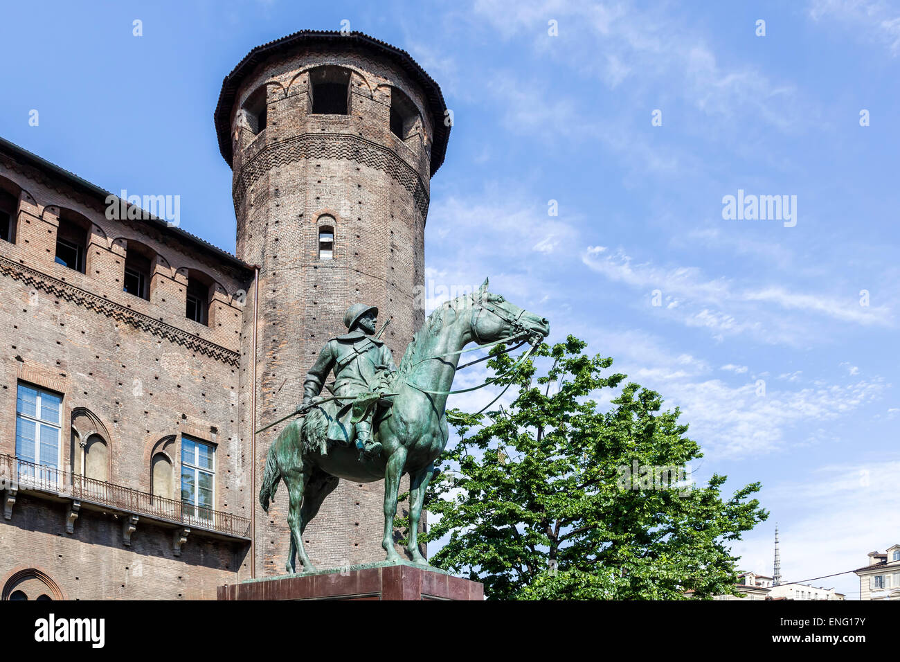 Castello Square in Turin with monument to the Cavaliere d'Italia Stock ...