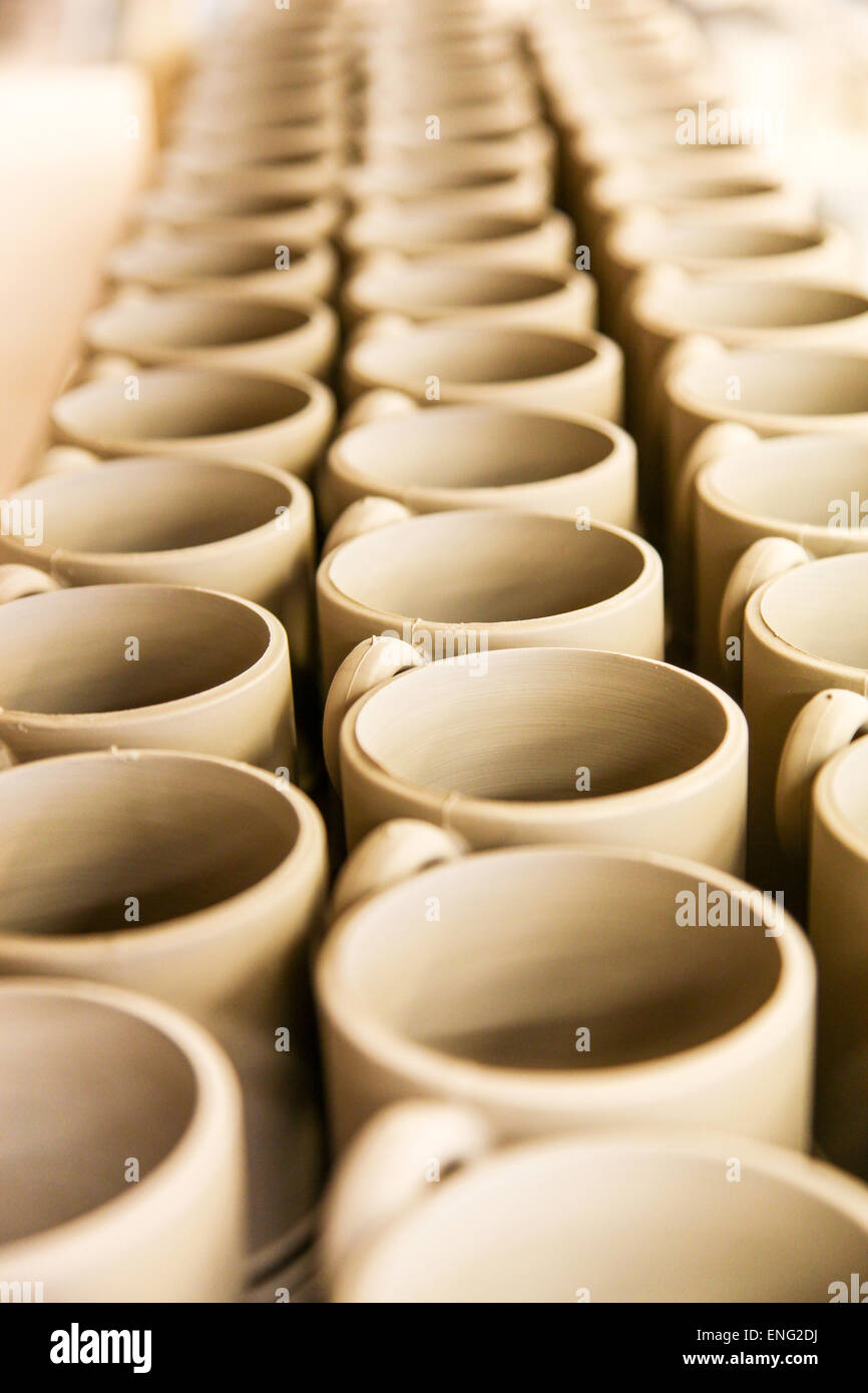 Unfired pottery hi-res stock photography and images - Alamy