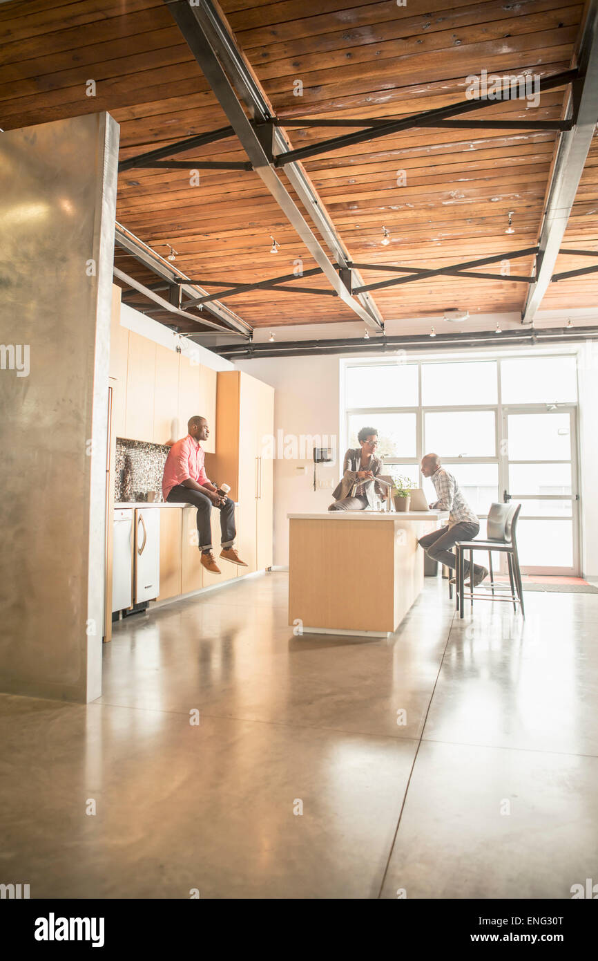 Kitchen contemporary office hi-res stock photography and images - Alamy