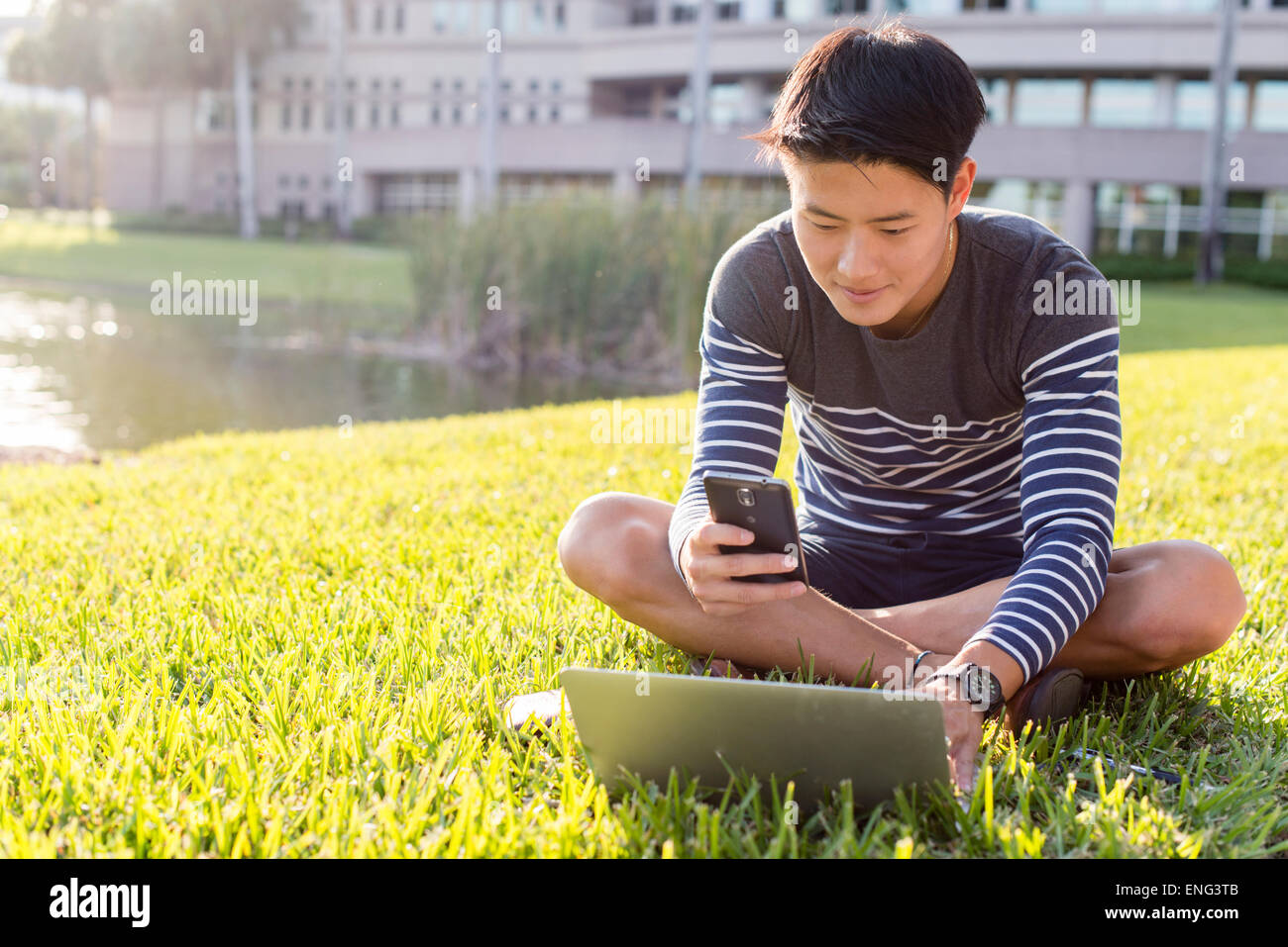 Korean man phone hi-res stock photography and images - Alamy