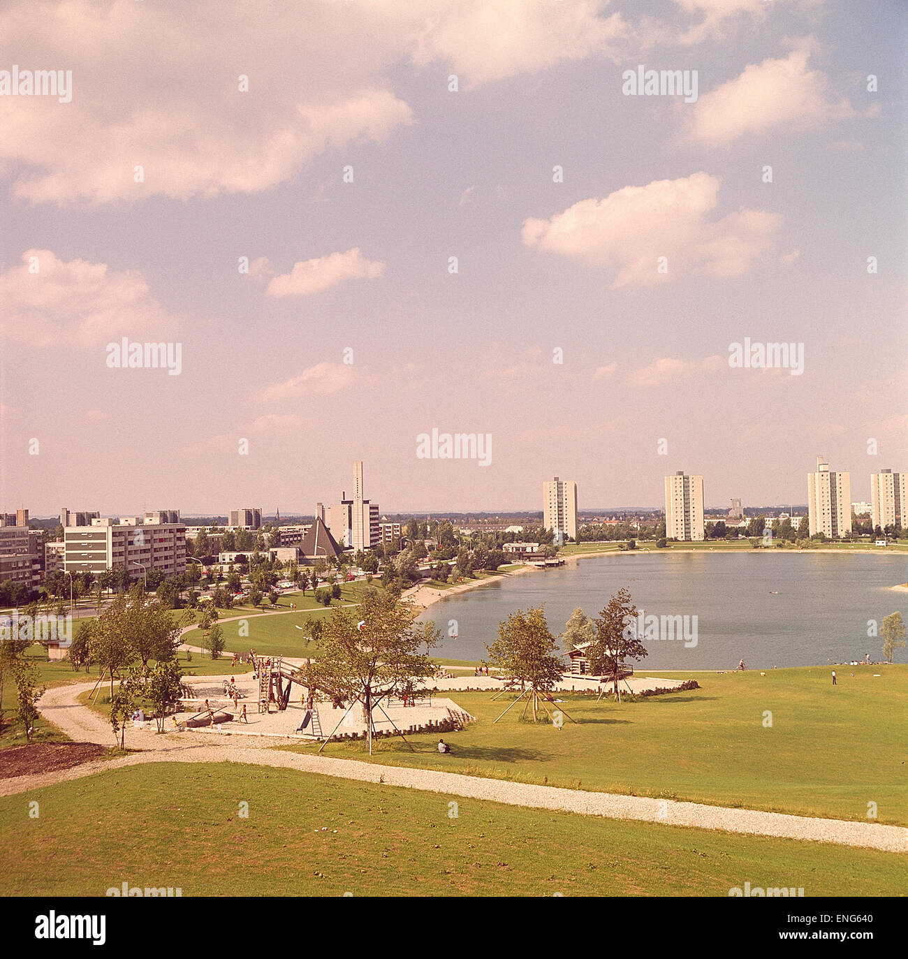 Bayern, München, Gelände am Lerchenauer See Stock Photo - Alamy