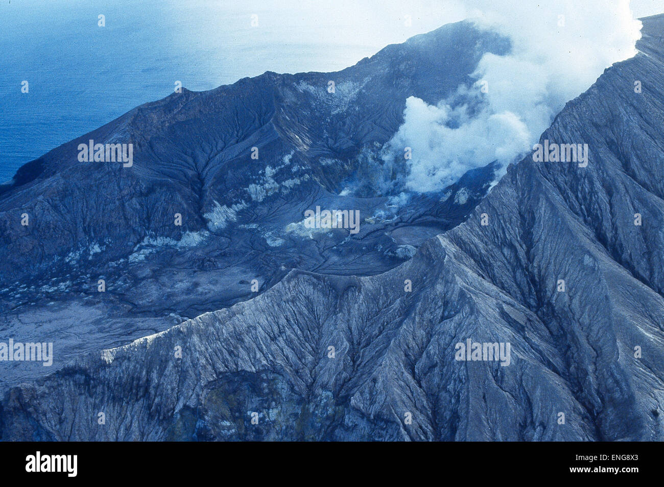 Neuseeland, White Island, Luftaufnahme der Vulkaninsel im Meer Stock ...