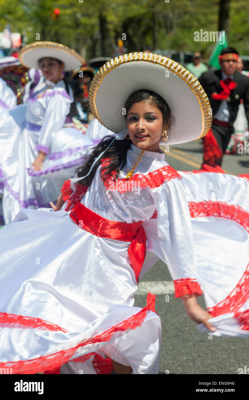 Cinco de mayo parade puebla hi-res stock photography and images - Alamy