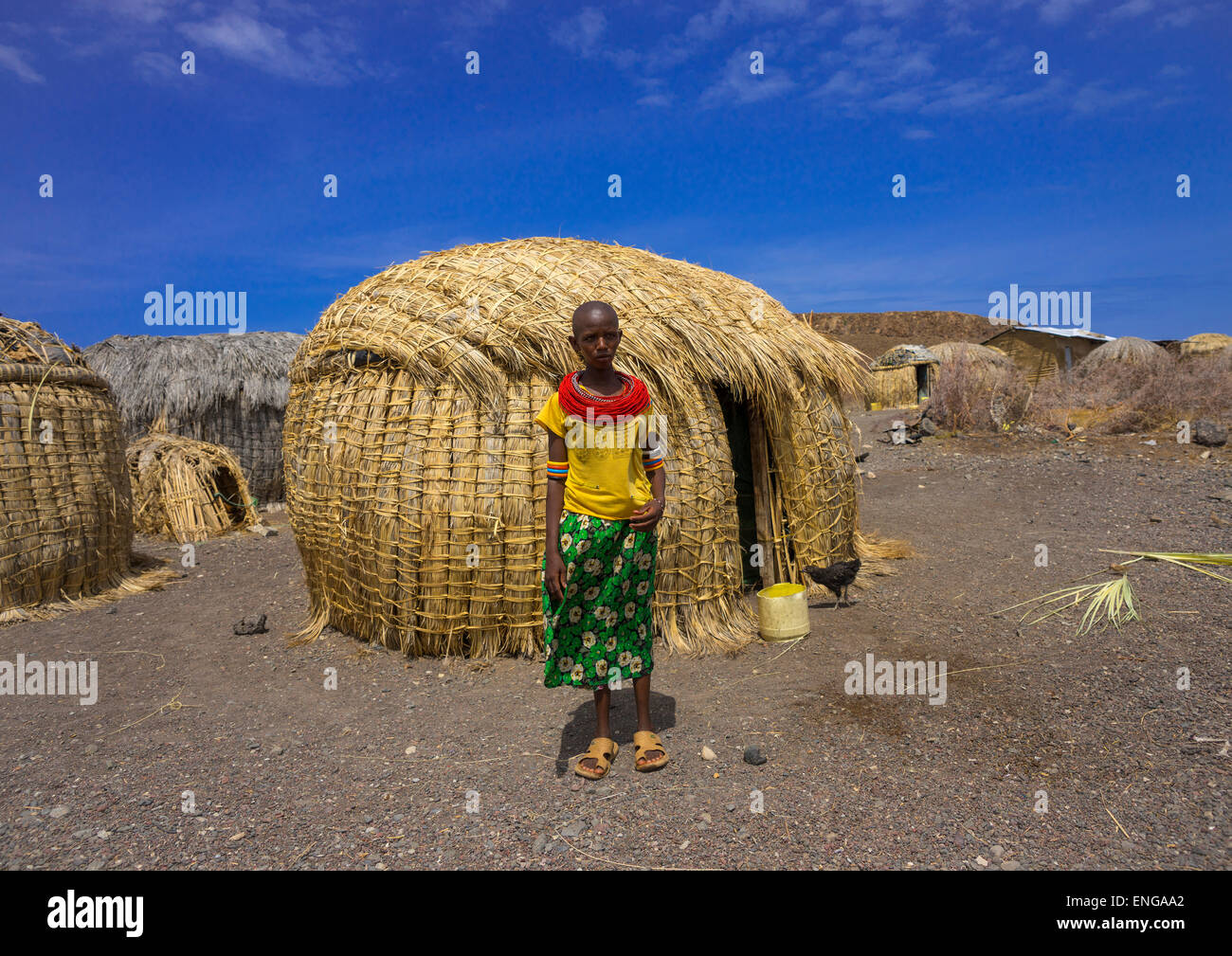 Grass Huts In El Molo Tribe Village, Turkana Lake, Loiyangalani, Kenya ...