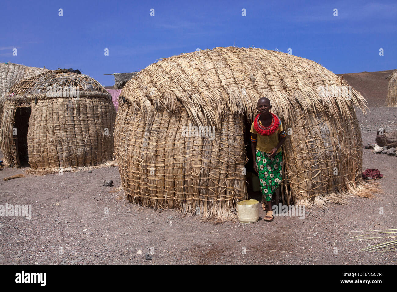 Grass Huts In El Molo Tribe Village, Turkana Lake, Loiyangalani, Kenya ...