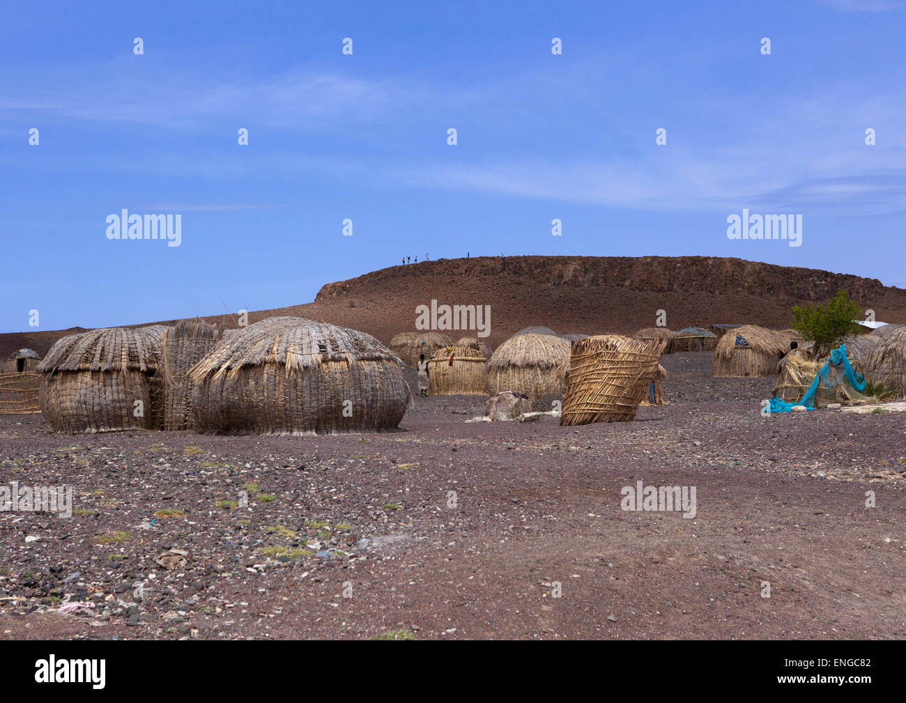 Grass Huts In El Molo Tribe Village, Turkana Lake, Loiyangalani, Kenya ...