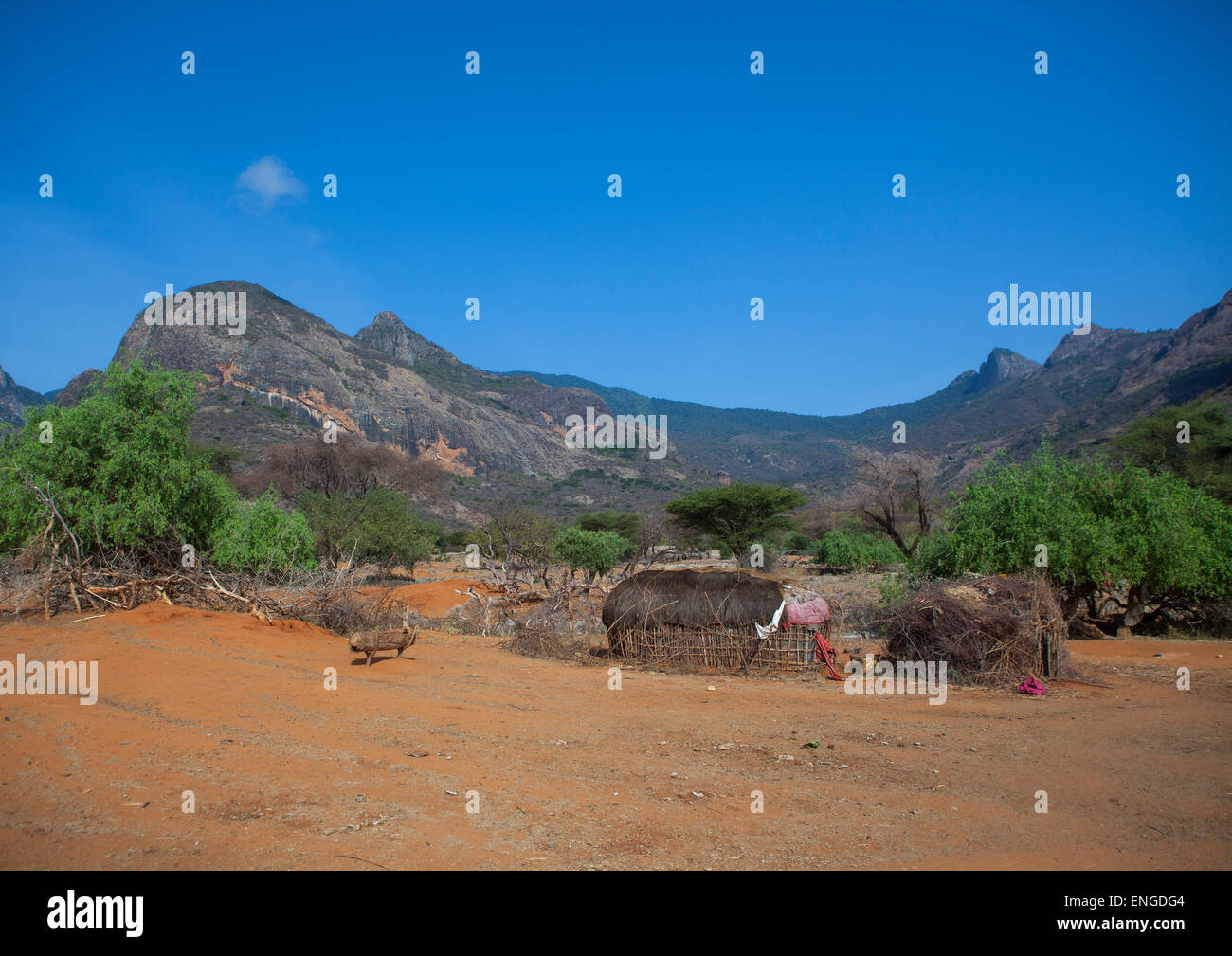 Rendille Traditional Hut, Marsabit District, Ngurunit, Kenya Stock ...