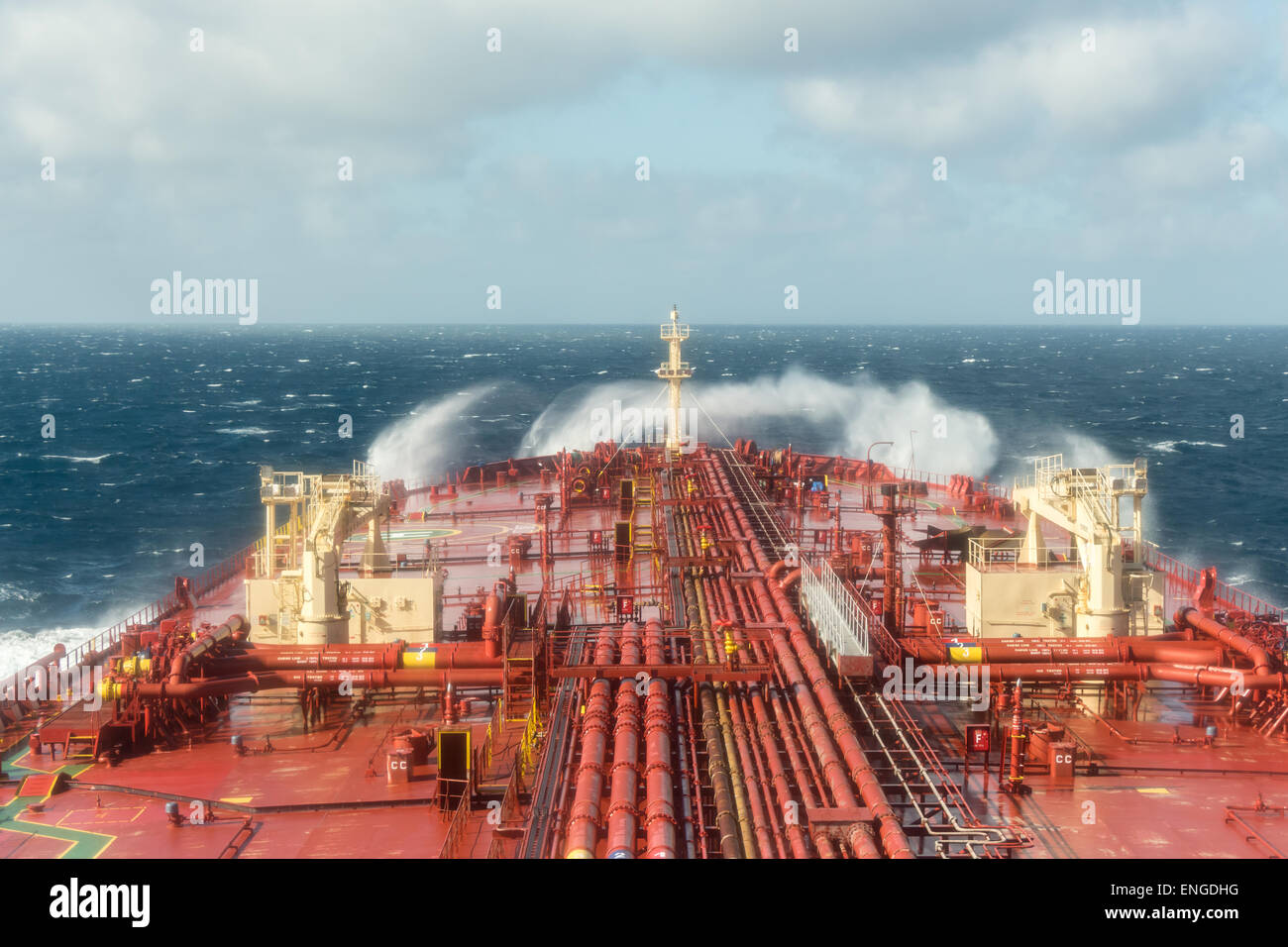 Oil tanker bow wave hi-res stock photography and images - Alamy