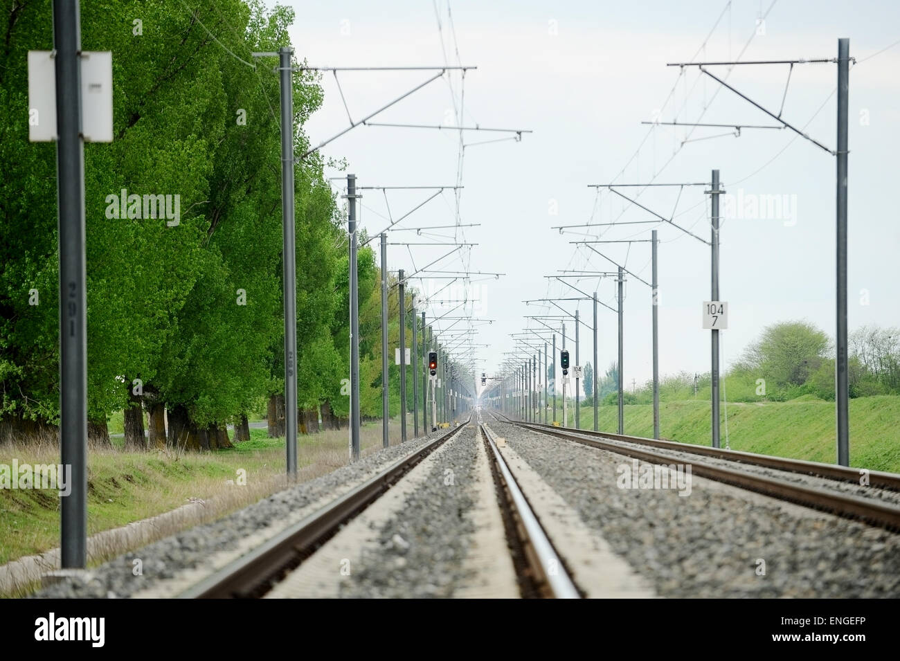 Empty railways hi-res stock photography and images - Alamy