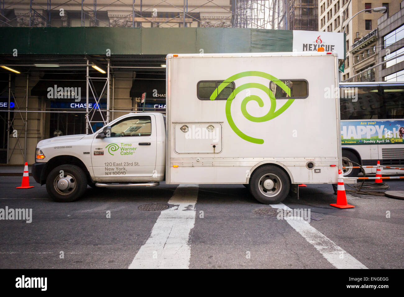 Time warner cable truck hi-res stock photography and images - Alamy