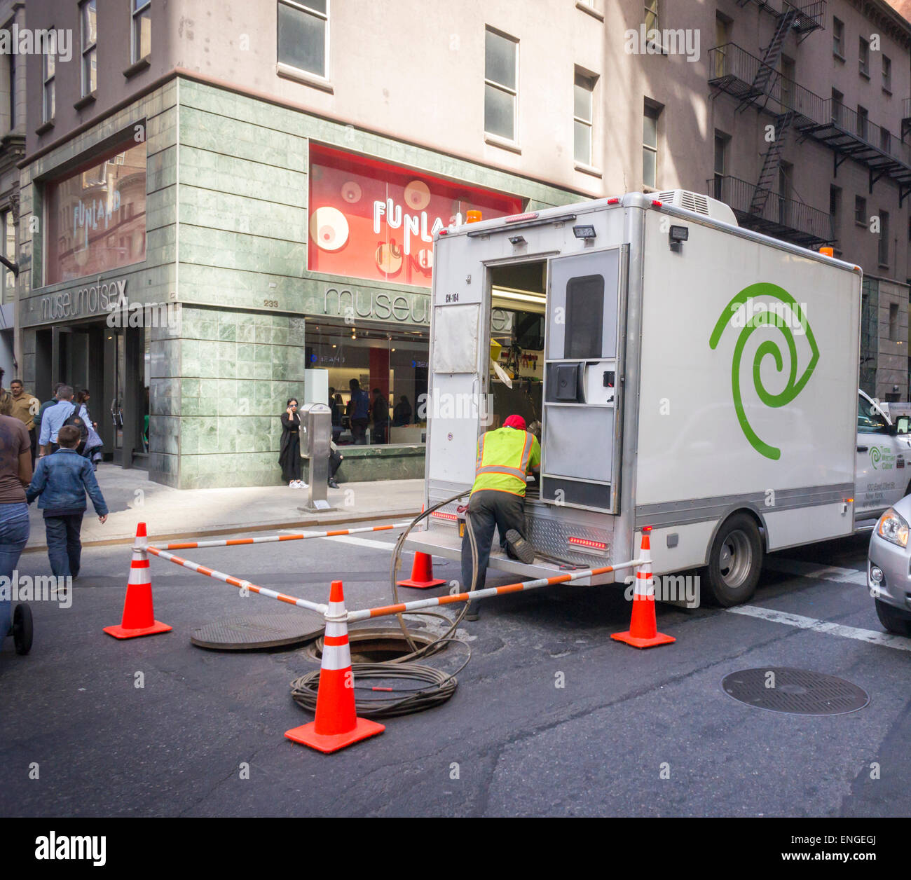Time warner cable van hi-res stock photography and images - Alamy
