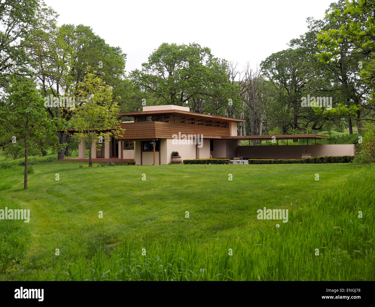 The Gordon House in Silverton, Oregon, USA. Designed by Frank Lloyd ...