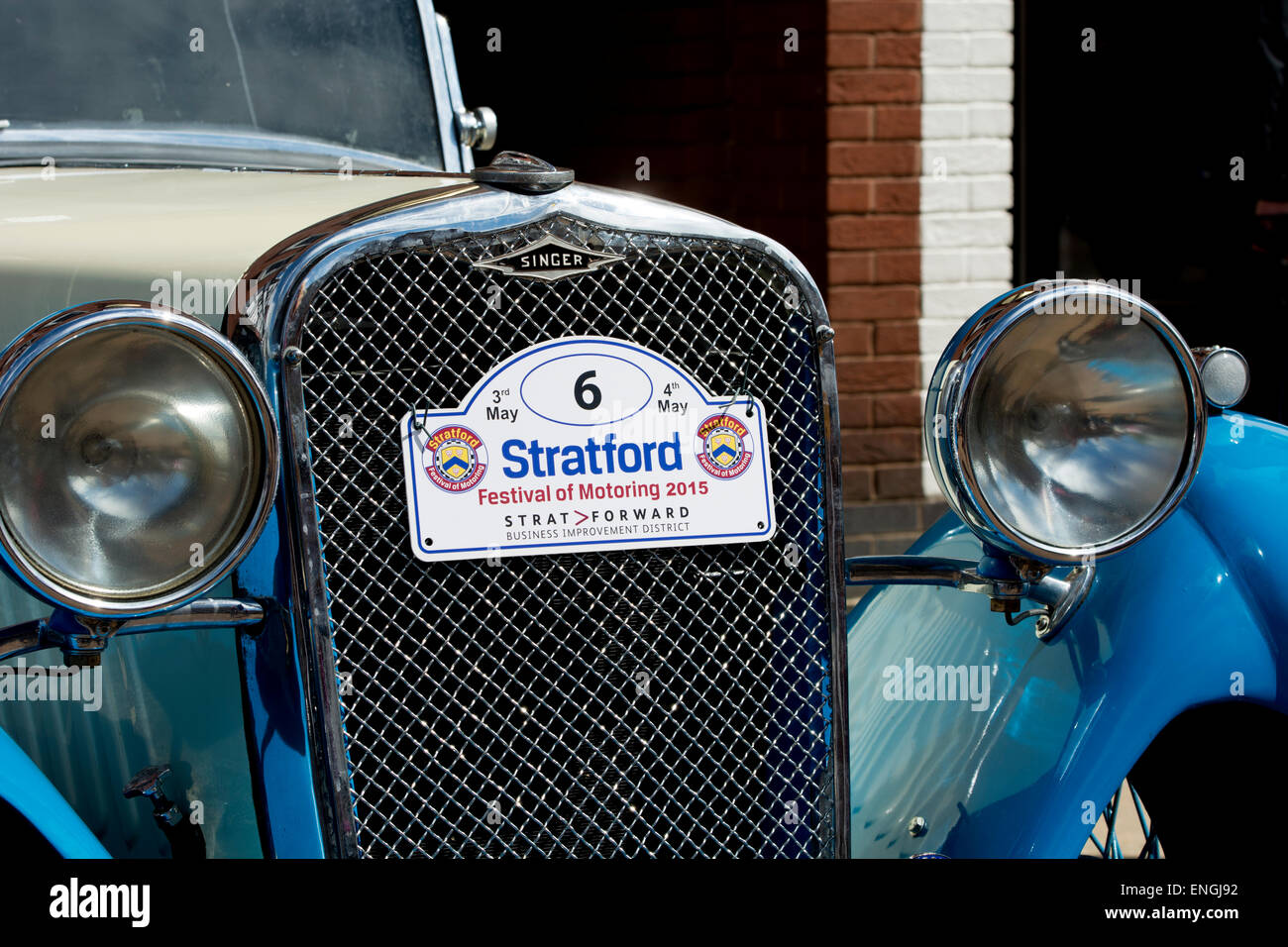 Singer 9 Stock Photos & Singer 9 Stock Images - Alamy