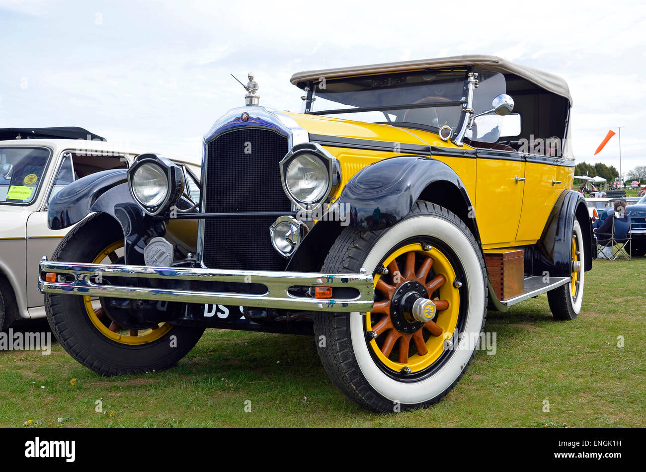 1920s Gangster Car
