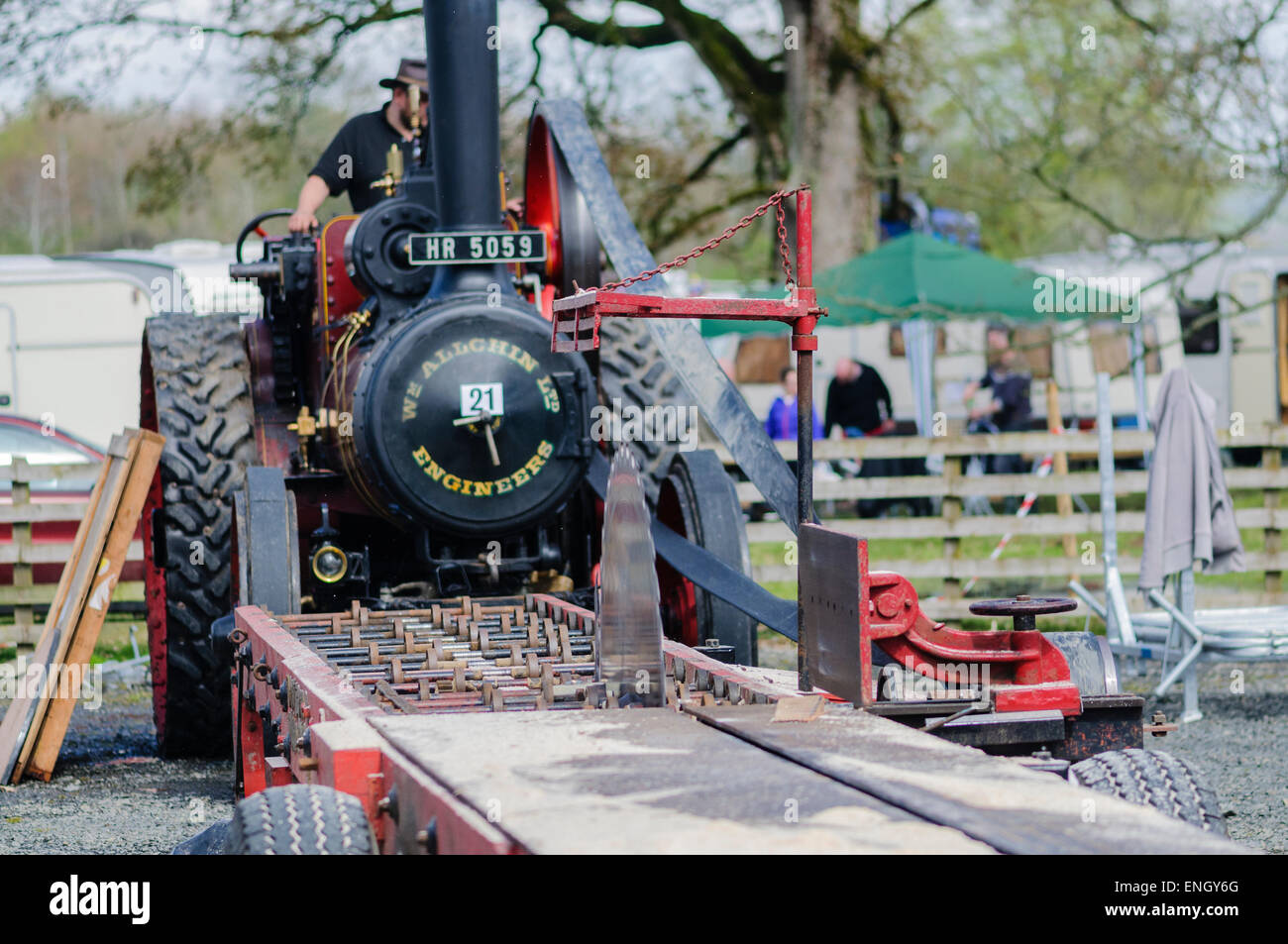 Steam traction engine saw hi-res stock photography and images - Alamy