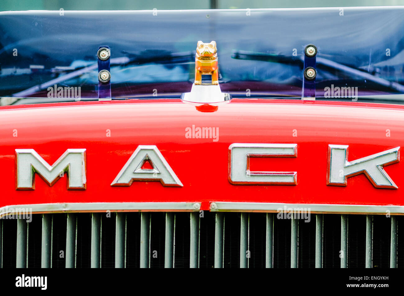 Dibujo Del Logotipo Del Camión Mack 144 Mack Truck Logo Images, Stock
