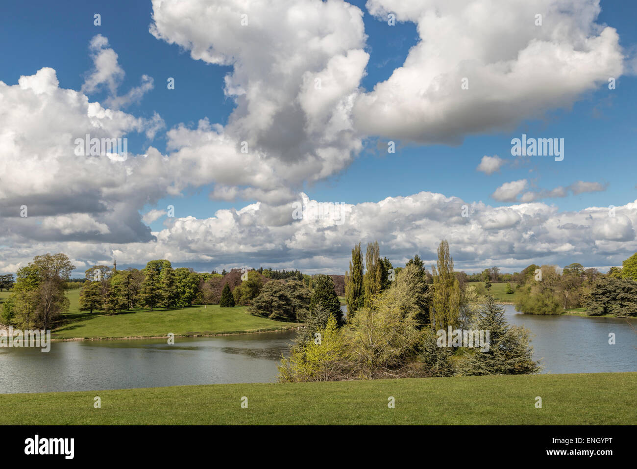 Grand bridge blenheim palace river glyme marlborough john vanbrugh hi ...