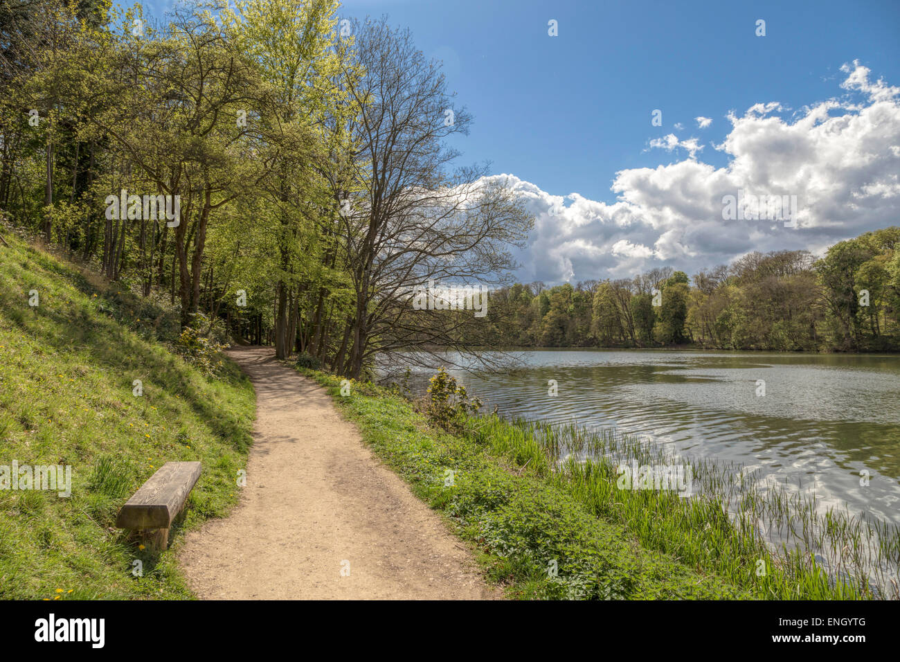 Grand bridge blenheim palace river glyme marlborough john vanbrugh hi ...