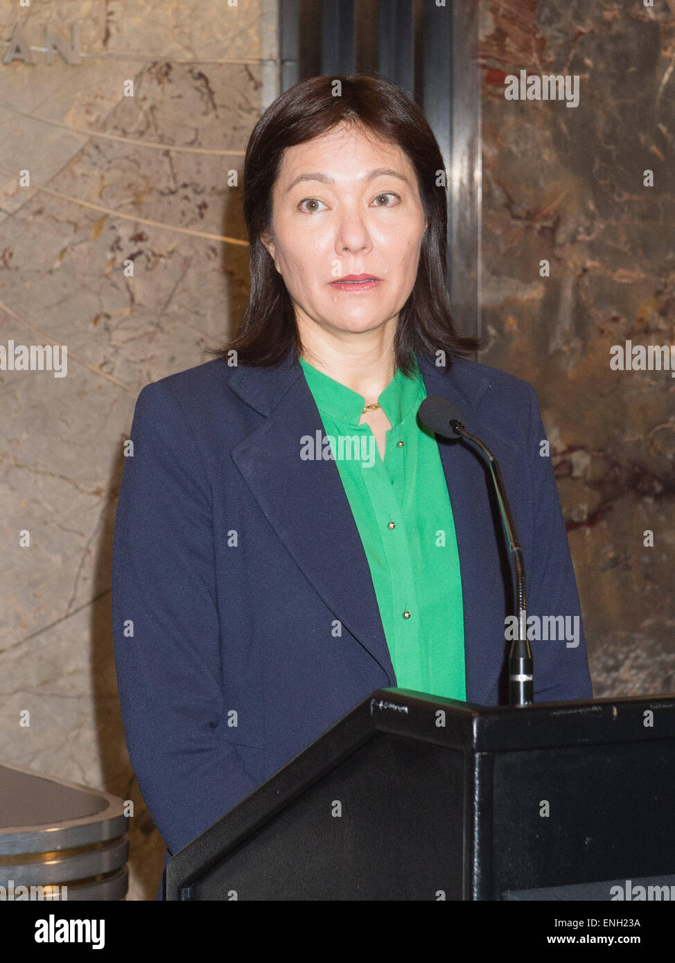 Manhattan, New York, USA. 5th May, 2015. President of NAMI NYC BARBARA ...