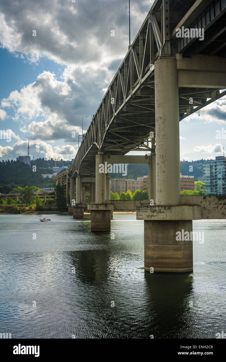 The Marquam Bridge over the Williamette River, in Portland, Oregon ...