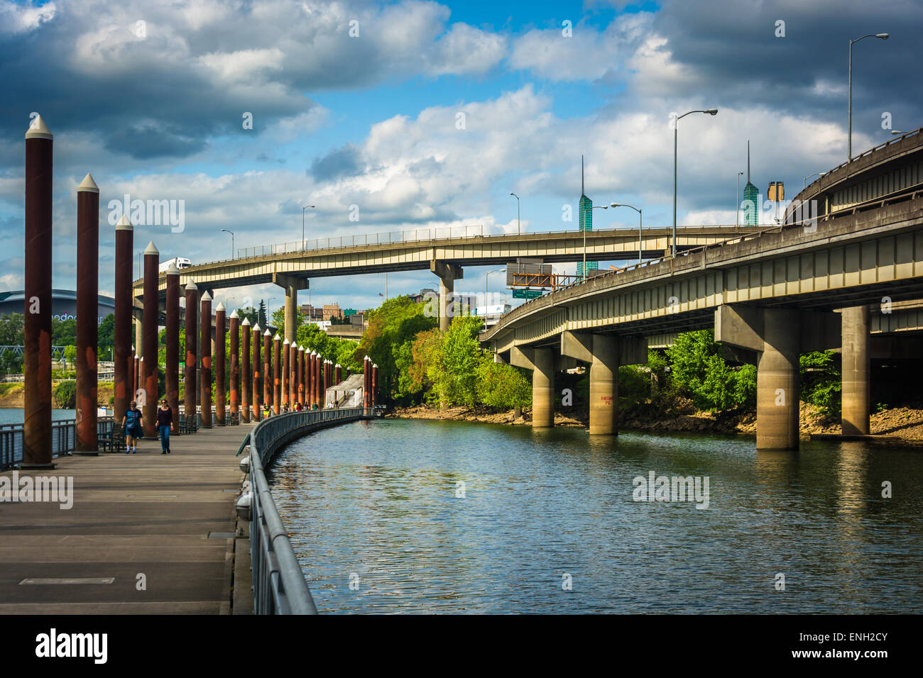 The floating walkway at the Eastbank Esplanade, in Portland, Oregon ...