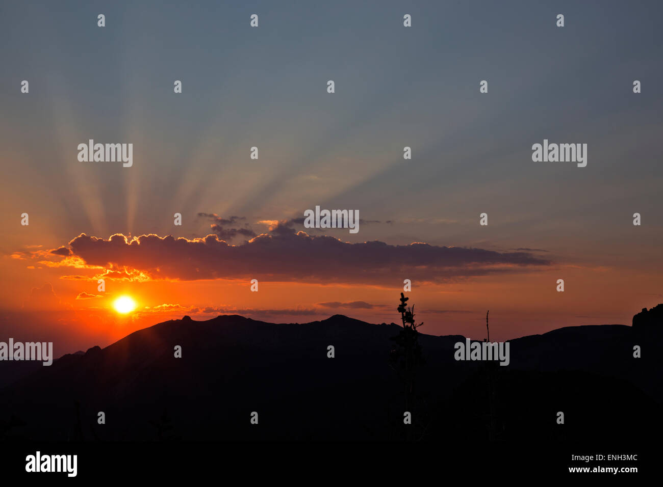 Early morning sun and clouds hi-res stock photography and images - Alamy