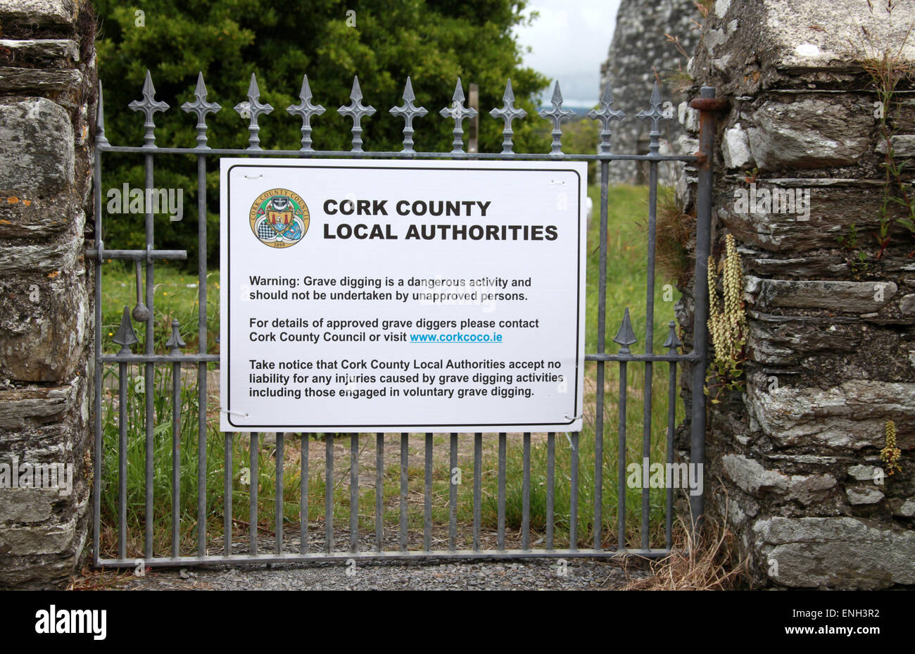 Graveyard grave digging ireland hi-res stock photography and images - Alamy
