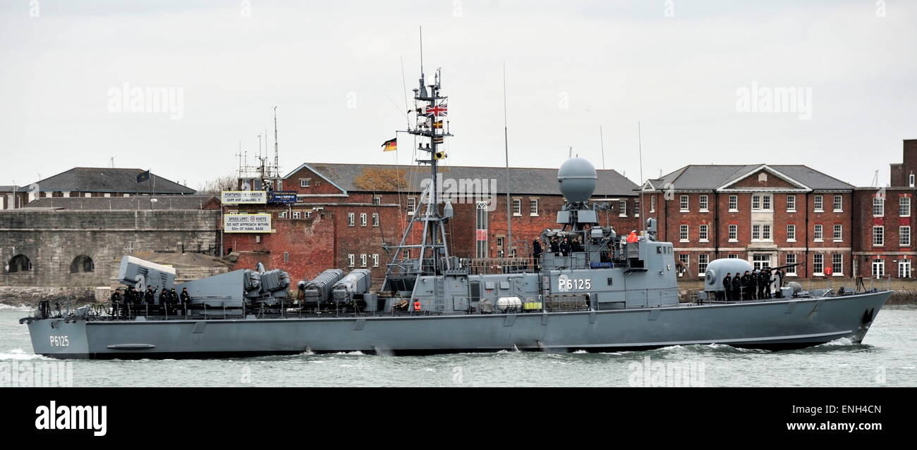 Fast attack boat hi-res stock photography and images - Alamy