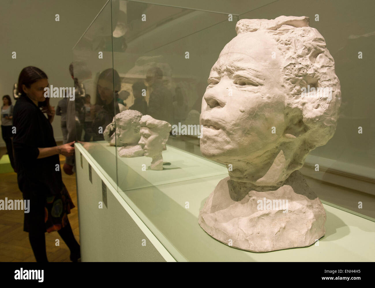 Zagreb, Croatia. 5th May, 2015. A visitor looks at a piece of works ...