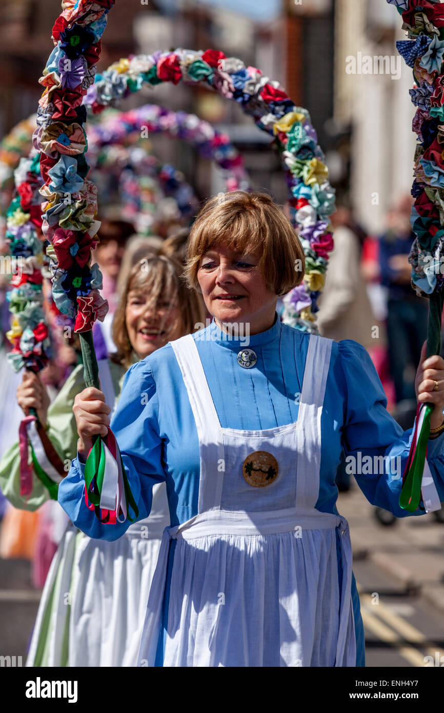 The Knots Of May Clog and Garland Dancers Lead the Annual Garland Day ...