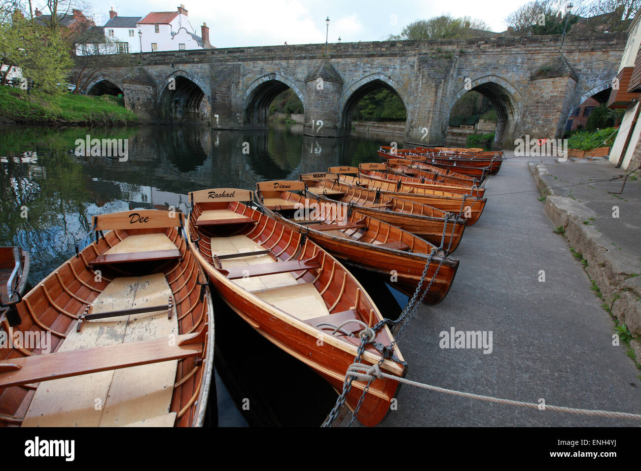 English river boats hi-res stock photography and images - Alamy
