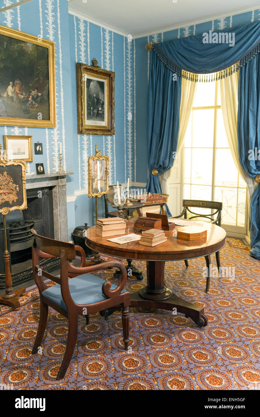 Drawing room from 1830 in the Geffrye Museum, Shoreditch, London ...