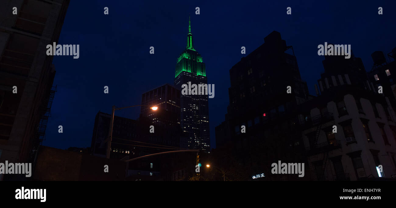 Manhattan, New York, USA. 5th May, 2015. The Empire State Building ...