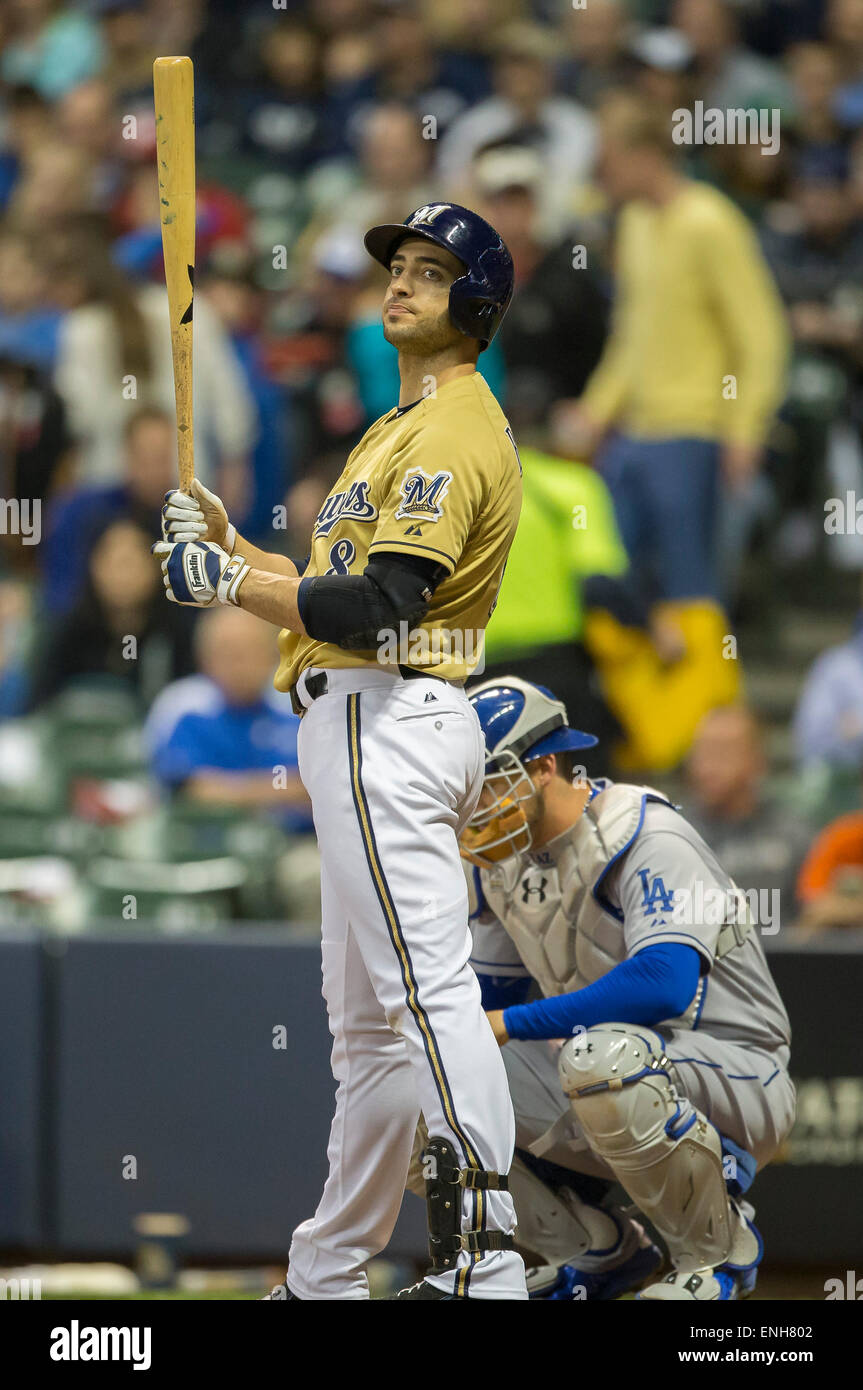 Milwaukee, WI, USA. 5th May, 2015. during Milwaukee Brewers right ...
