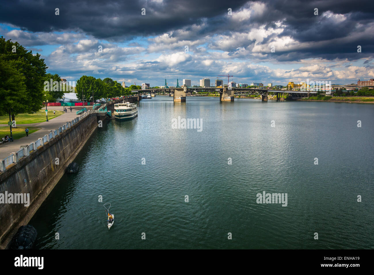 View of the Williamette River, in Portland, Oregon Stock Photo - Alamy