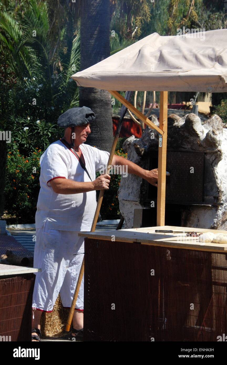 Medieval bread oven hi-res stock photography and images - Alamy